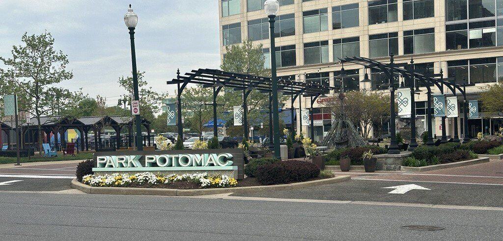 Guide to living in Potomac, MD: Shopping, dining and recreation